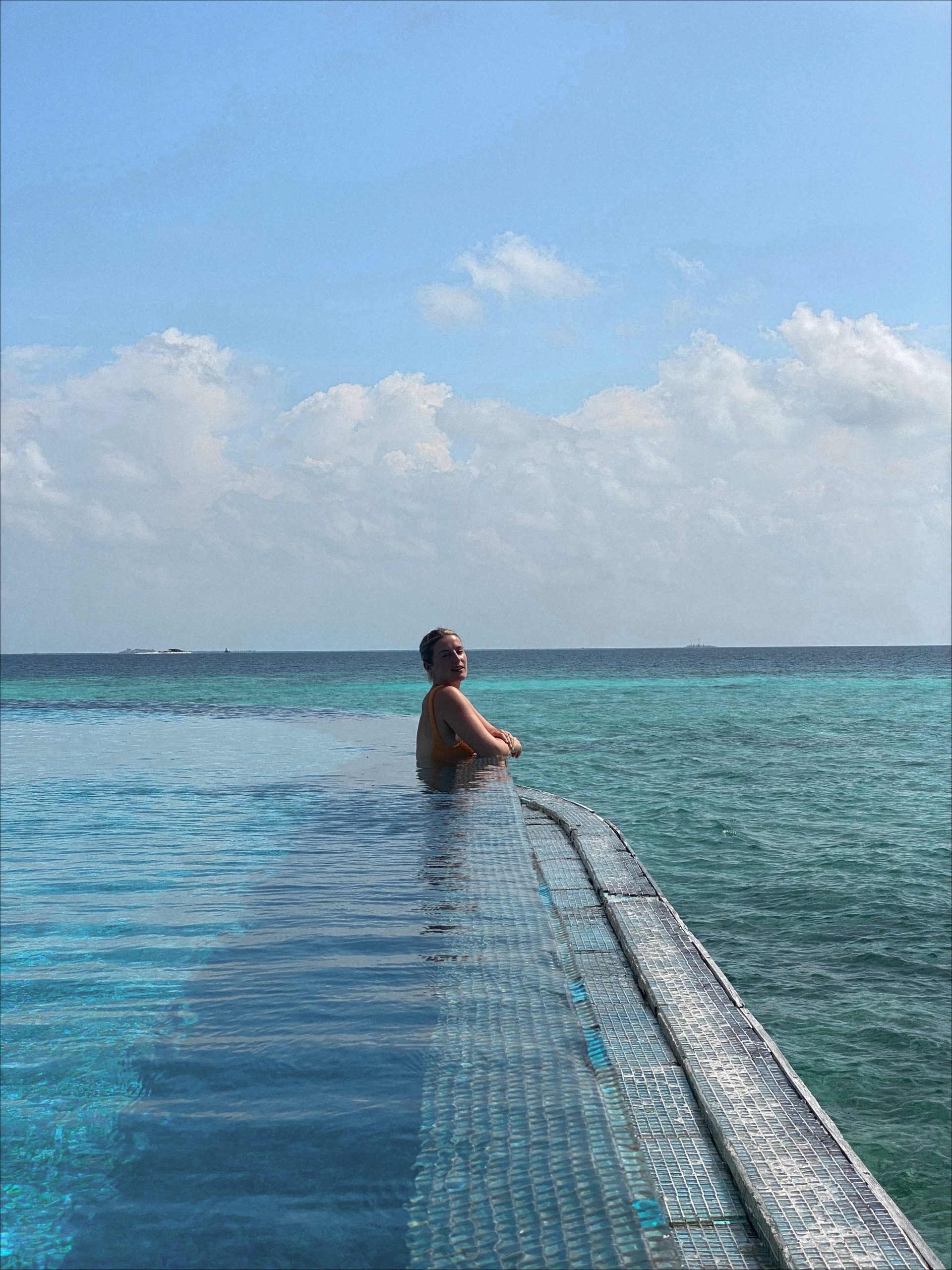 BAROS, MALDIVES // THE QUIET, PRIVATE AND LUXURIOUS 5* MALDIVIAN RESORT ...